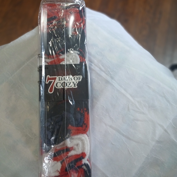 Marvel | Underwear & Socks | Marvel 7 Days Of Cozy Socks Red Black ...